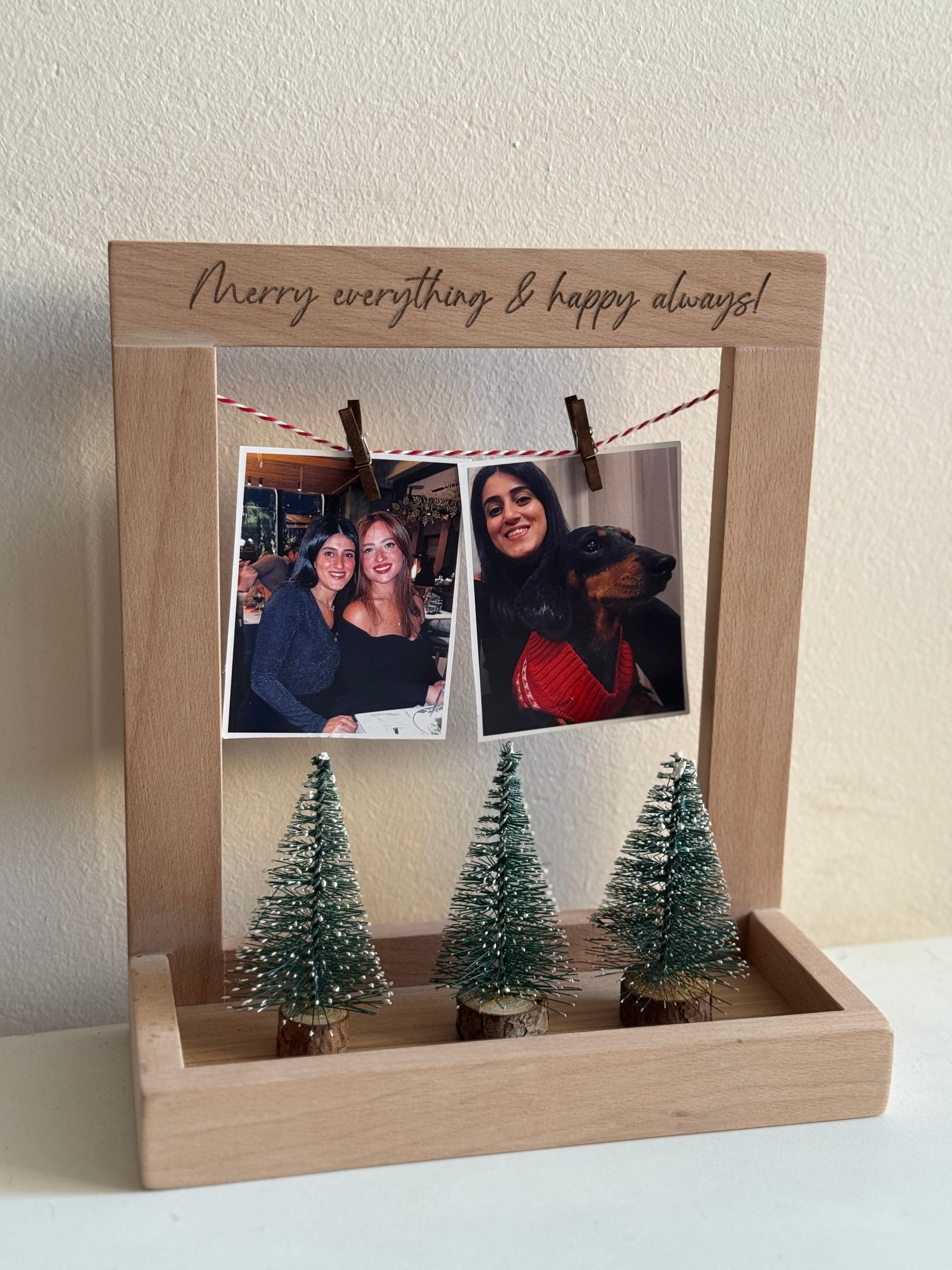 Evergreen Frame – Its Paillettes